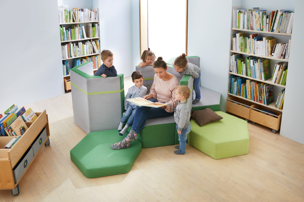 Grow.Upp Zeshoek podium - Plutar